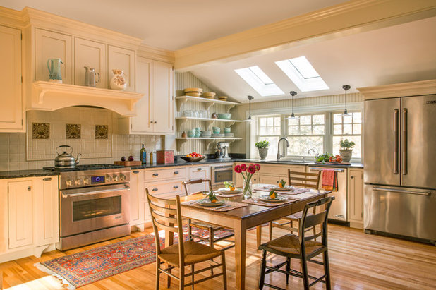 Kitchen of the Week: Swapping Out the 1980s for the 1890s