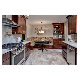 Mercer Island Kitchen w/ Banquette - Traditional - Kitchen - Seattle ...
