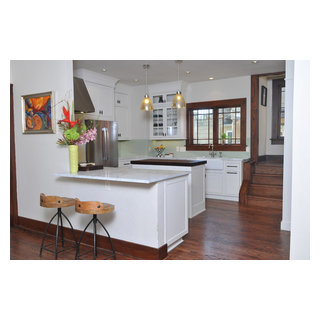 Mesta Goes Modern - Craftsman - Kitchen - Oklahoma City - by Urban ...