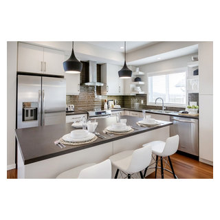 MH SMALL & DETAILED - Modern - Kitchen - Calgary - by Natalie ...