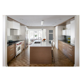 Mid-Century Modern Kitchen Remodel w/ Decor Cabinets - Mid-Century ...