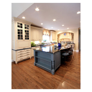 Midwestern Farmhouse - Traditional - Kitchen - Chicago - by 708 Studios ...
