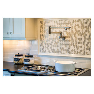 Miller Kitchen - Transitional - Kitchen - Raleigh - by Rima Nasser | Houzz