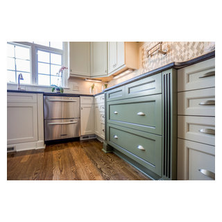Miller Kitchen - Transitional - Kitchen - Raleigh - by Rima Nasser | Houzz
