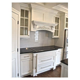 Million Dollar Look in 2,400 sf - Traditional - Kitchen - Milwaukee ...