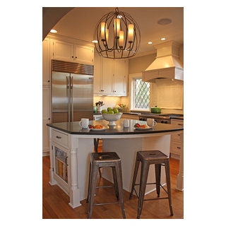 Milwaukee Kitchen - Craftsman - Kitchen - Milwaukee - by Design Group ...