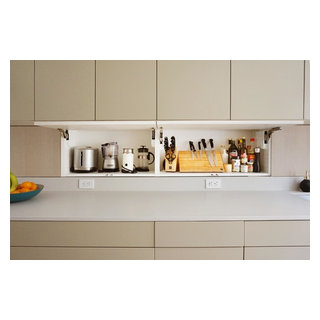Minimal Kitchen, Maximum Storage - Modern - Kitchen - Toronto - by CAB ...