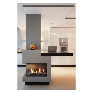 Minimalistic extension of glass - Modern - Kitchen - Amsterdam - by ...