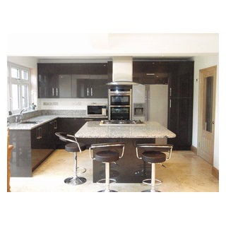 MIRZA KITCHEN - Contemporary - Kitchen - West Midlands - by RFK ...