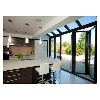 Modern and Contemporary Bespoke Glass Extensions - Interiors and ...