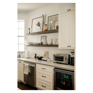Modern Farmhouse Family Kitchen - Farmhouse - Kitchen - Dallas - by ...