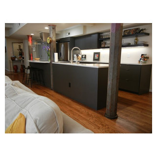 Modern Industrial Condo - Moderne - Cuisine - Raleigh - par ModCabs | Houzz