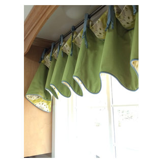 Modern kitchen drapery treatments - Modern - Kitchen - Phoenix - by ...