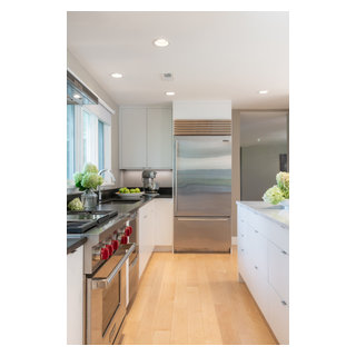 Modern Kitchen in St. Louis - Modern - Kitchen - St Louis - by Liston ...