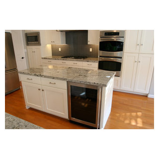 Modern Kitchen Painted in White Linen - Modern - Kitchen - San ...
