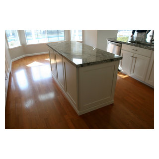 Modern Kitchen Painted in White Linen - Modern - Kitchen - San ...