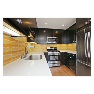 Modern Kitchen Renovation with Heath Tile - Contemporain - Cuisine ...