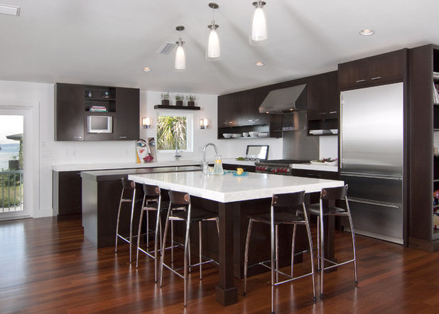 Glued to the Tube: 14 Ways to Put a TV in the Kitchen