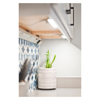 Modern Lakehouse - Transitional - Kitchen - Nashville - by Victoria ...