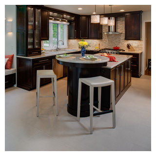 Modern Novi Kitchen Renovation - Modern - Kitchen - Detroit - by ...