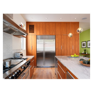 Modern Teak Kitchen - Modern - Kitchen - Vancouver - by South Shore ...