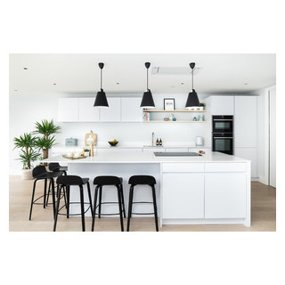 Modern White Kitchen - Parsons Green - Contemporain - Cuisine - Londres ...