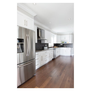 Modern White Shaker Kitchen Oakville Ontario - Moderne - Cuisine ...