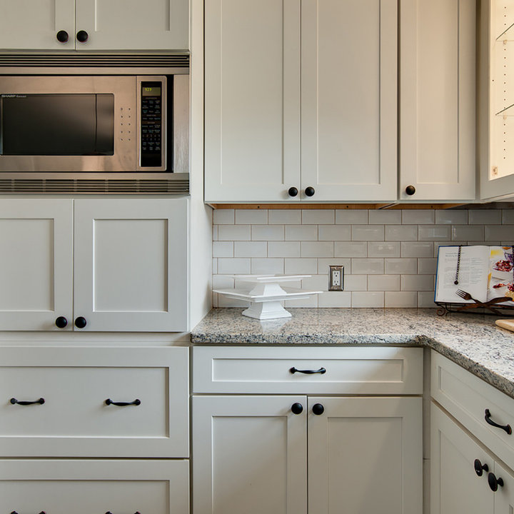 White Shaker Kitchen Cabinets - Photos & Ideas | Houzz