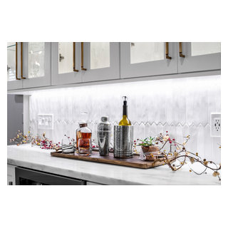 Montclair Danby Kitchen - Kitchen - Tampa - by Plazza Natural Stone | Houzz