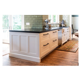 Morris Project - Craftsman - Kitchen - Salt Lake City - by Salt Design Cabinet & Mill | Houzz