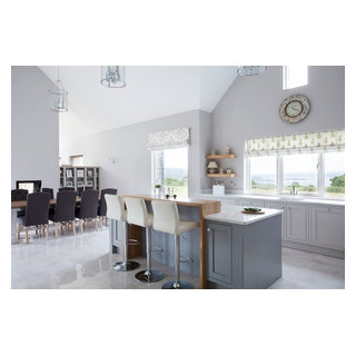 Mrs Stapleton - Modern - Kitchen - Other - by Savvy Kitchens | Houzz IE