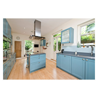 Ms SS - Traditional - Kitchen - London - by West London Kitchens | Houzz