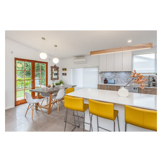 Mt Gravatt - Modern - Kitchen - Brisbane - by Emwinn Constructions | Houzz