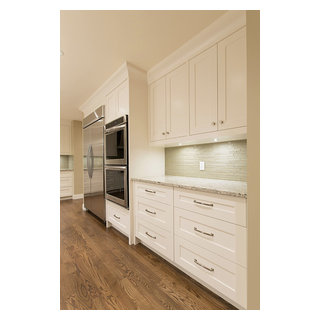 Mt. Victoria - Classique - Cuisine - Calgary - par RareBuilt Homes Ltd ...