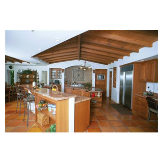 MTA Residence - Mediterranean - Kitchen - Miami - by Foulke ...