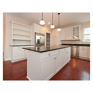 Nantucket Style Kitchen - Farmhouse - Kitchen - Detroit - by Cabinet ...
