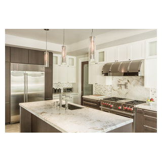 NAVA | Custom Blown Glass Kitchen Pendant Lights | Modern Contemporary ...