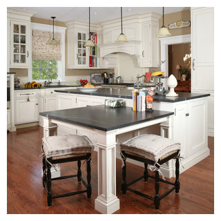 Negresco Suede Granite Kitchen - Traditional - Kitchen - St Louis - by ...