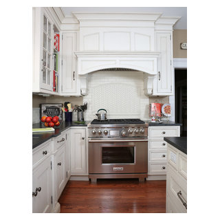 Negresco Suede Granite Kitchen - Traditional - Kitchen - St Louis - by ...