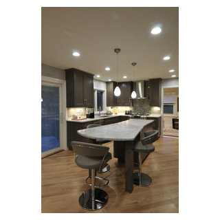 Neufeld/Bush Contemporary Kitchen - Contemporary - Kitchen - Milwaukee ...