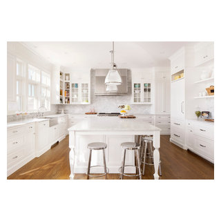 New Traditional - Traditional - Kitchen - Calgary - by Grandscape Homes ...