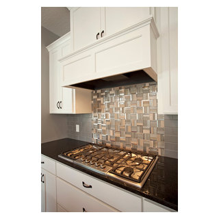 Newlywed's Custom Home | Che Bella Interiors - Transitional - Kitchen ...