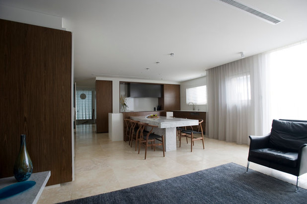 Kitchen of the Week: Surprise Storage in Sydney