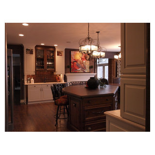 Novi - Traditional - Kitchen - Detroit - by Hagerman Kitchens, Inc | Houzz