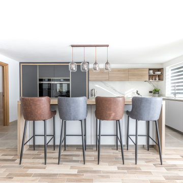 75 Beautiful Medium Sized Kitchen Ideas and Designs - September 2022 ...