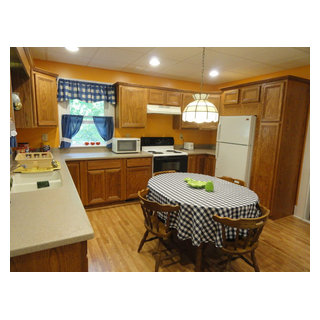 Oak Country Kitchen - Traditional - Kitchen - Other - by Northeast ...