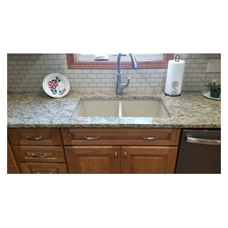 Oak Kitchen Athena Door Style - Traditional - Kitchen - Other - by ...