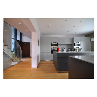 Oakdean - Contemporary - Kitchen - London - by Kia Designs | Houzz