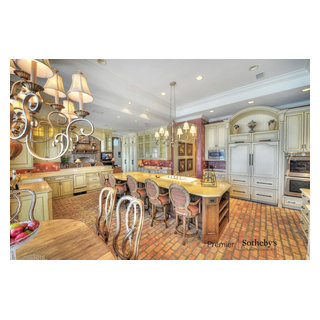 Old Chicago Brick Estate - Kitchen - Orlando - by Forever Homes | Houzz