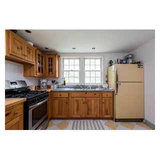 Old Dutch Cottage - Farmhouse - Kitchen - New York - by Eye Was Here ...